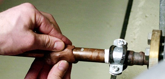 דבק אפוקסי פלסטלינה להדבקה ומילוי - REPAIR STICK COPPER